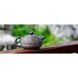 Handmade Jianshui Zitao Pottery Teapot - Landscape Xishi